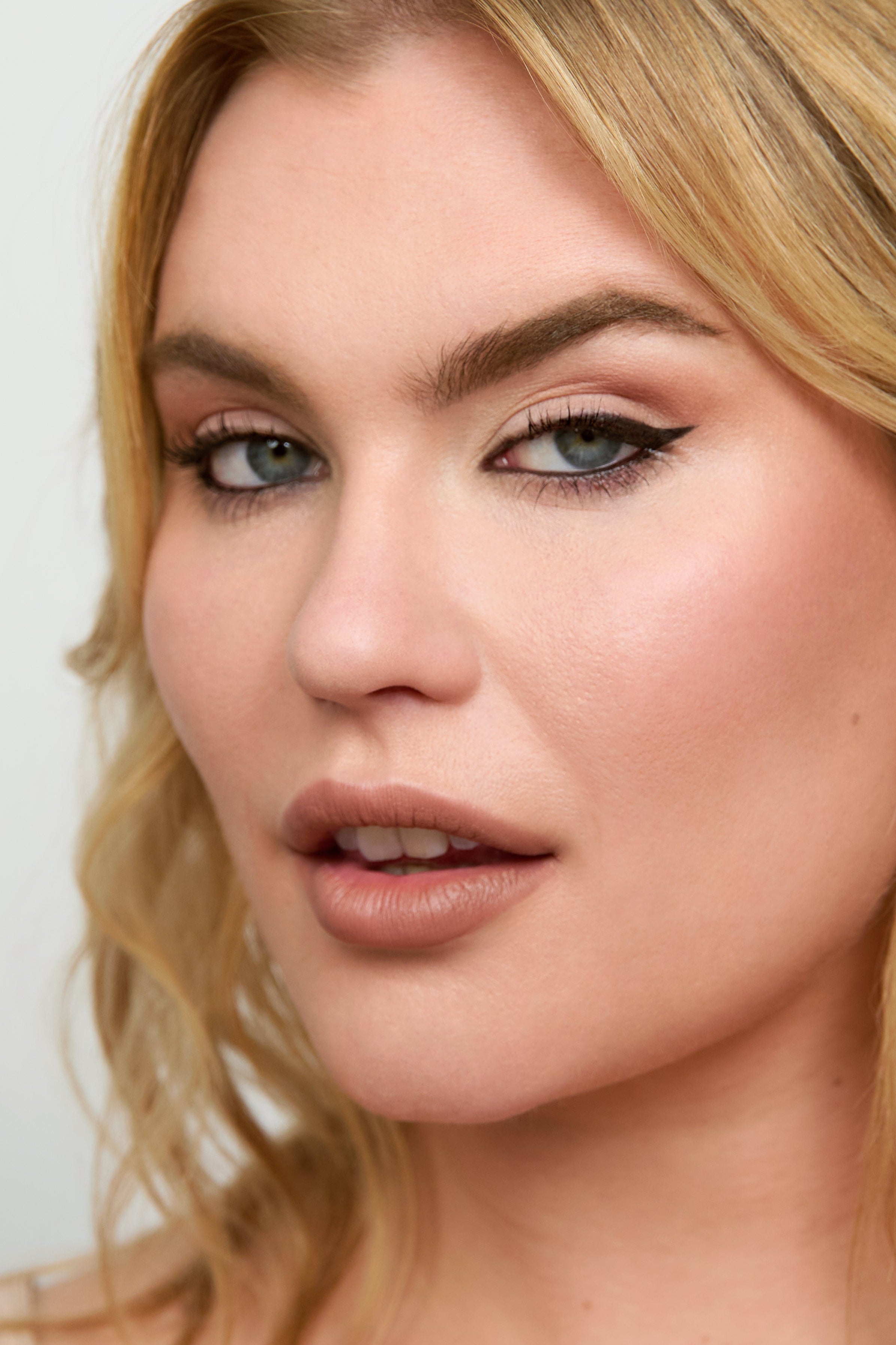 Eye/Lip Multi-Liner Noir – Aleph Beauty US